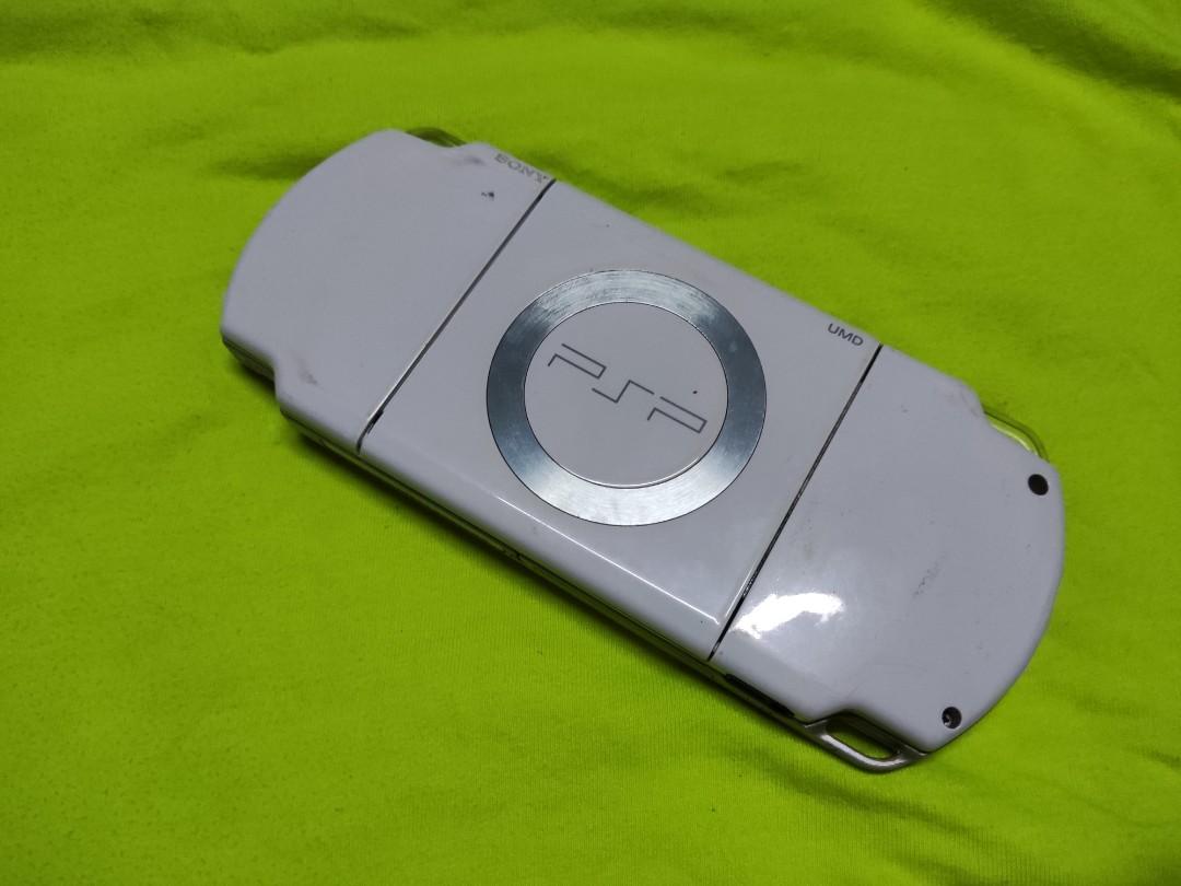Sony PSP 2000 White, Video Gaming, Video Game Consoles, PlayStation on ...