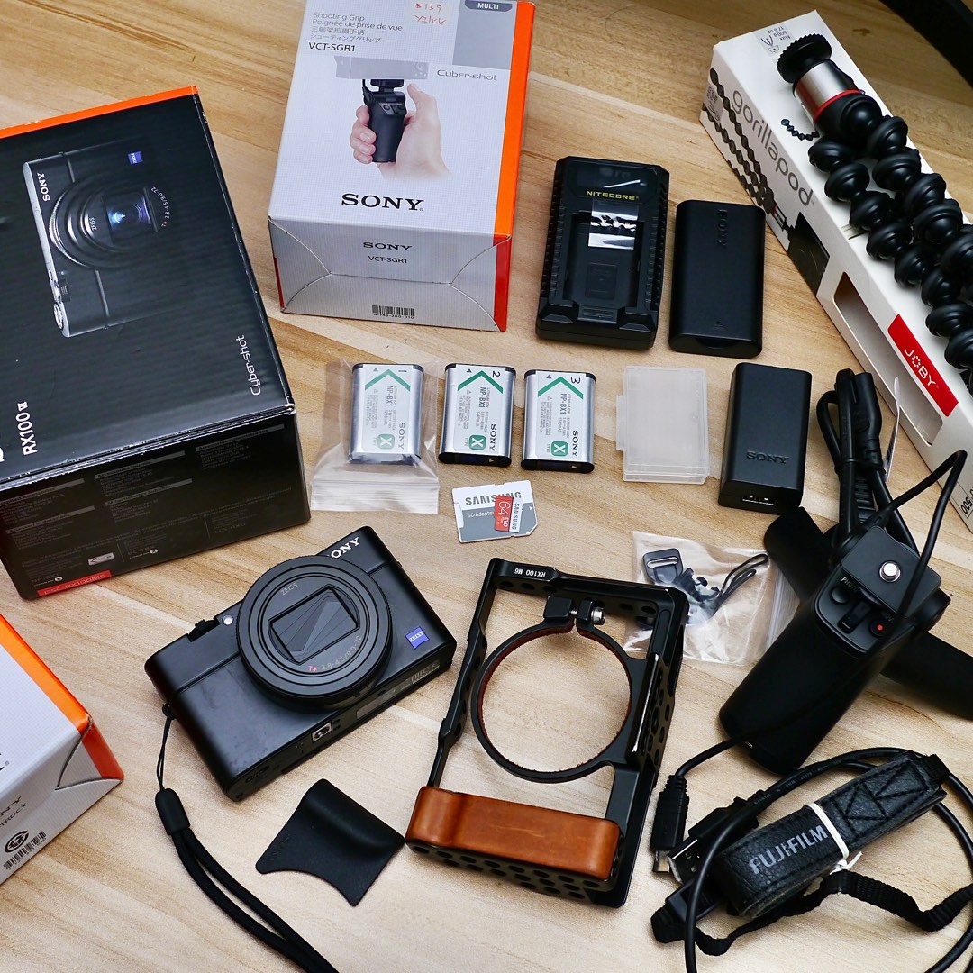 Sony RX100M6 (RX100VI) Full Set, Photography, Cameras on Carousell