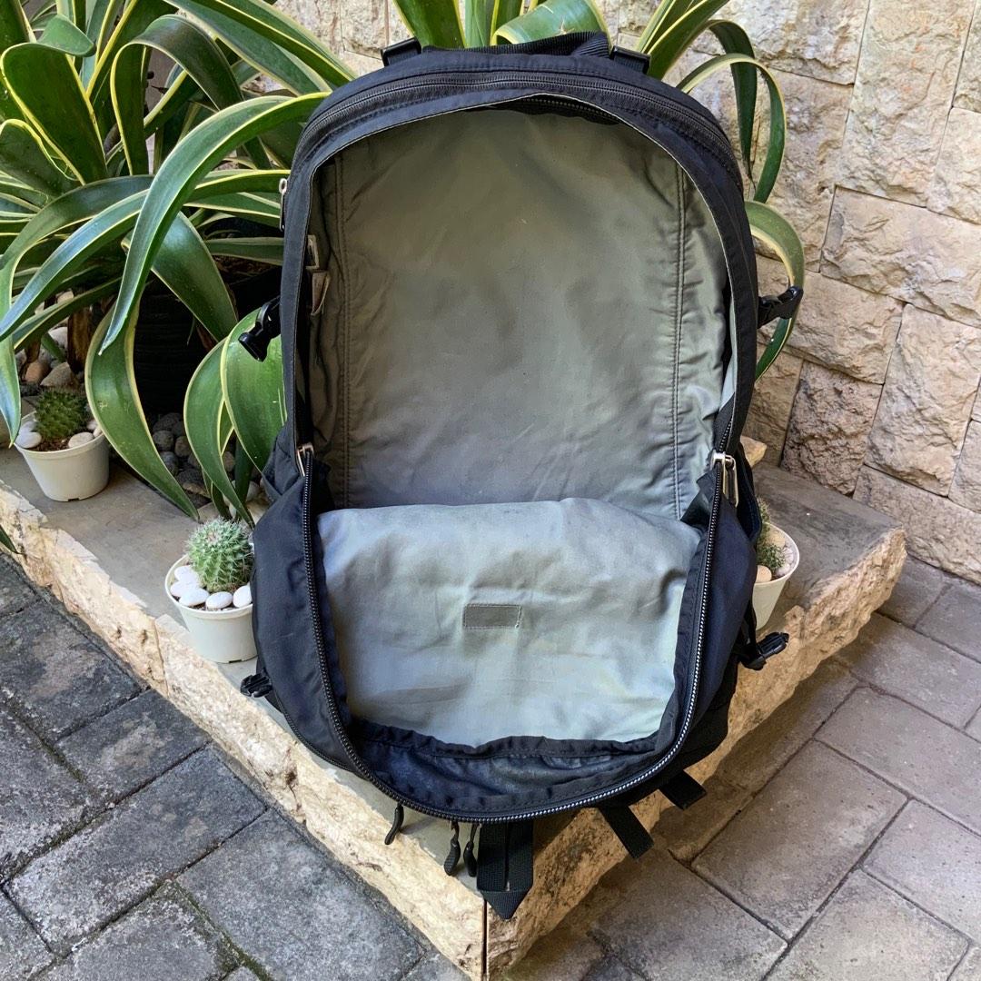 THE NORTH FACE BOX SHOT 35L TNF BACKPACK BLACK, Fesyen Pria, Tas ...