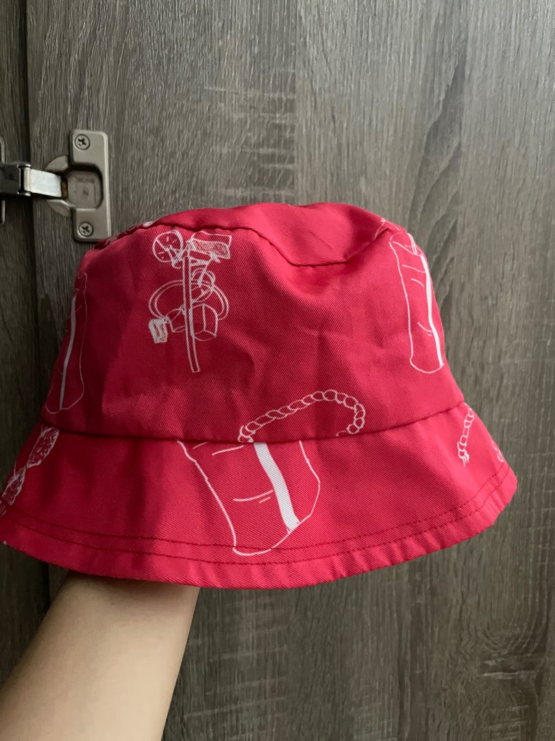 Topi hat kat, Antik, Jam & Perhiasan di Carousell