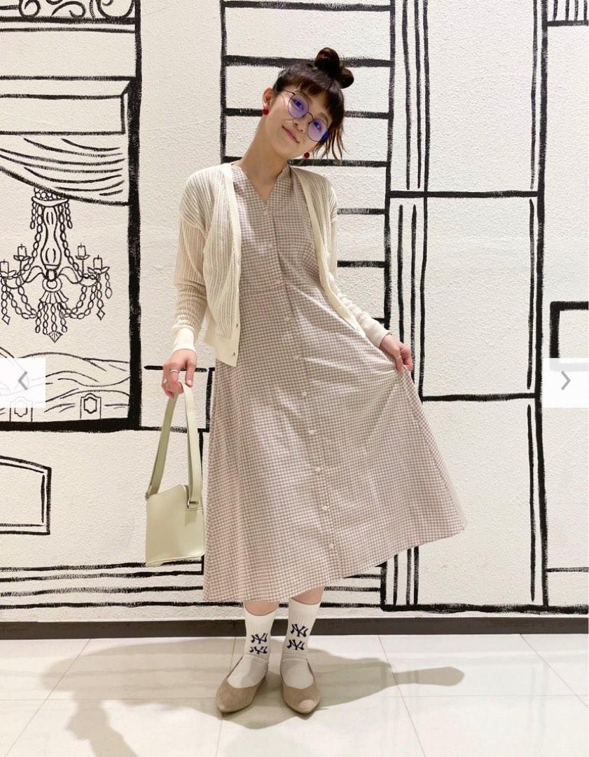 Uniqlo Midi Dress Gingham in Beige , Women's Fashion, Dresses & Sets ...