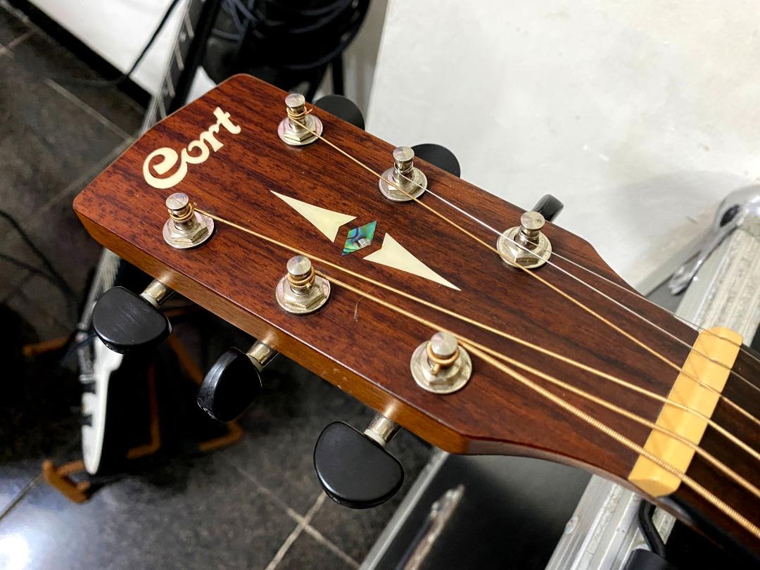 Cort Earth 70 NS Acoustic Guitar, Hobbies & Toys, Music & Media ...