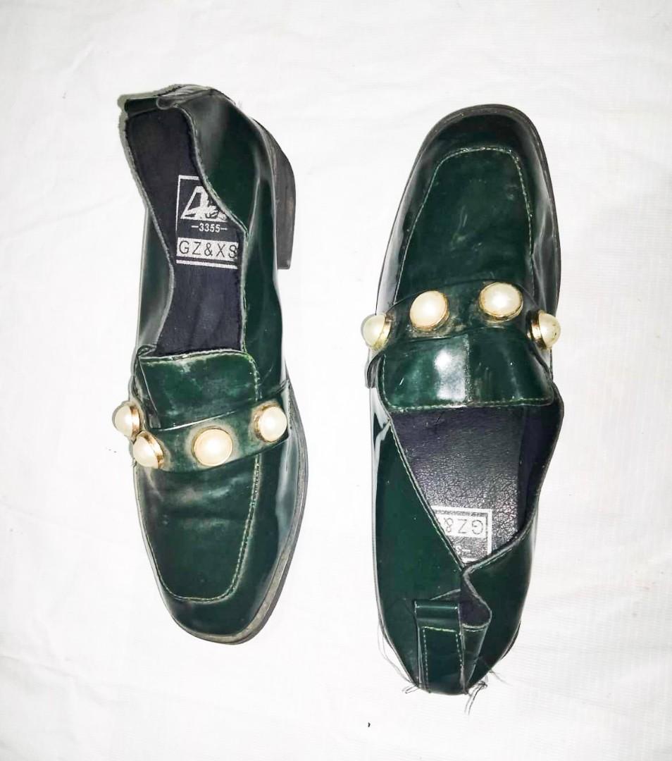 Dark Green loafers with Pearls, Women's Fashion, Footwear, Loafers on ...