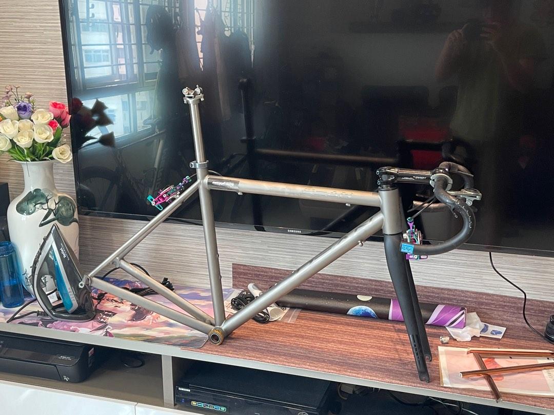 Dean titanium frameset with Enve 2.0 carbon fork// road bike, Sports ...