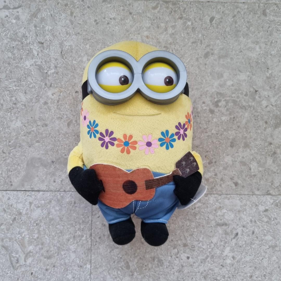 Despicable Me Minion Soft Toy with Guitar Universal Studio, Hobbies ...