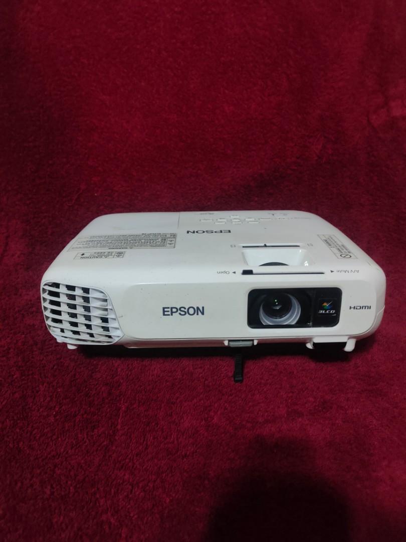 EPSON EB-X18 PROJECTOR, TV & Home Appliances, TV & Entertainment ...