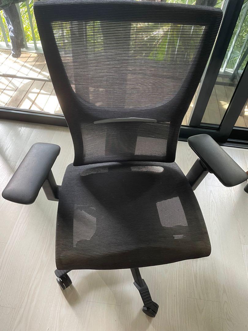 ErgoTune classic Office Chair, Furniture & Home Living, Furniture ...