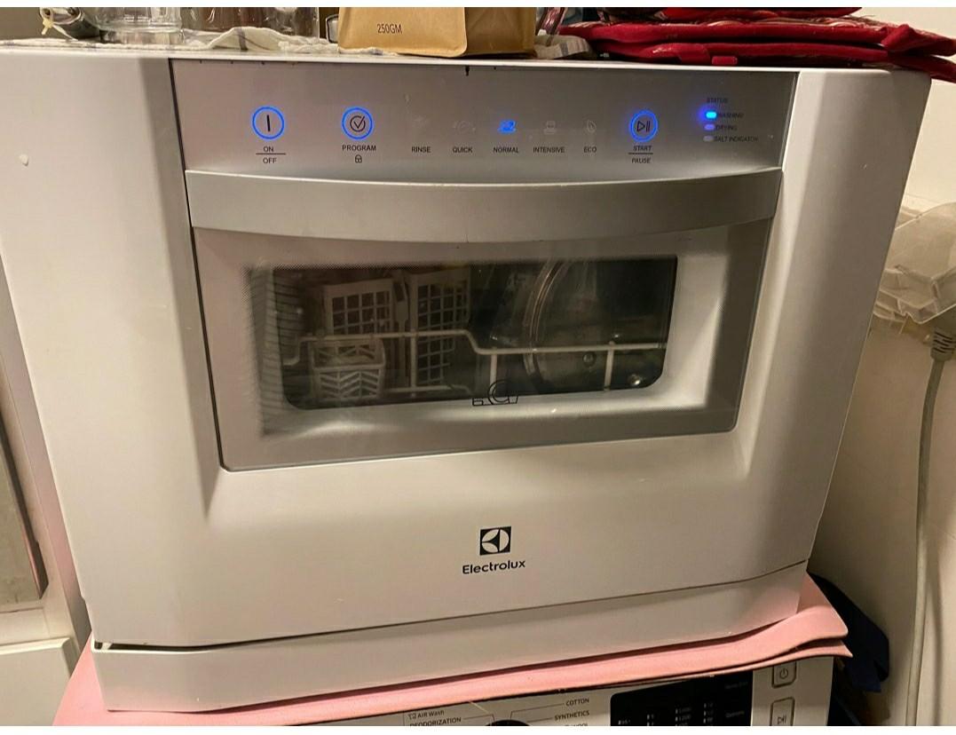 ESF2435W Electrolux Dishwasher, TV & Home Appliances, Kitchen ...