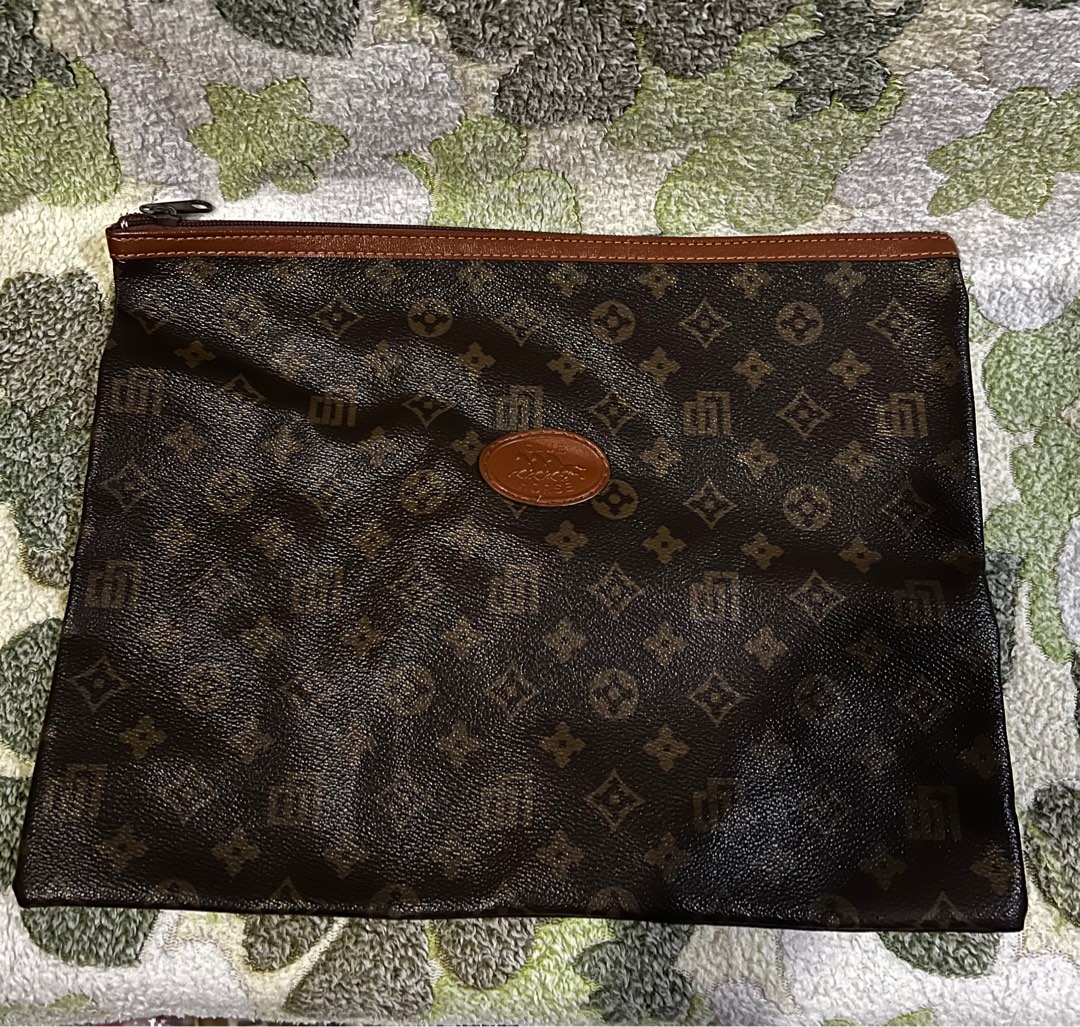 Fashion Pouch, Women's Fashion, Bags & Wallets, Purses & Pouches on ...