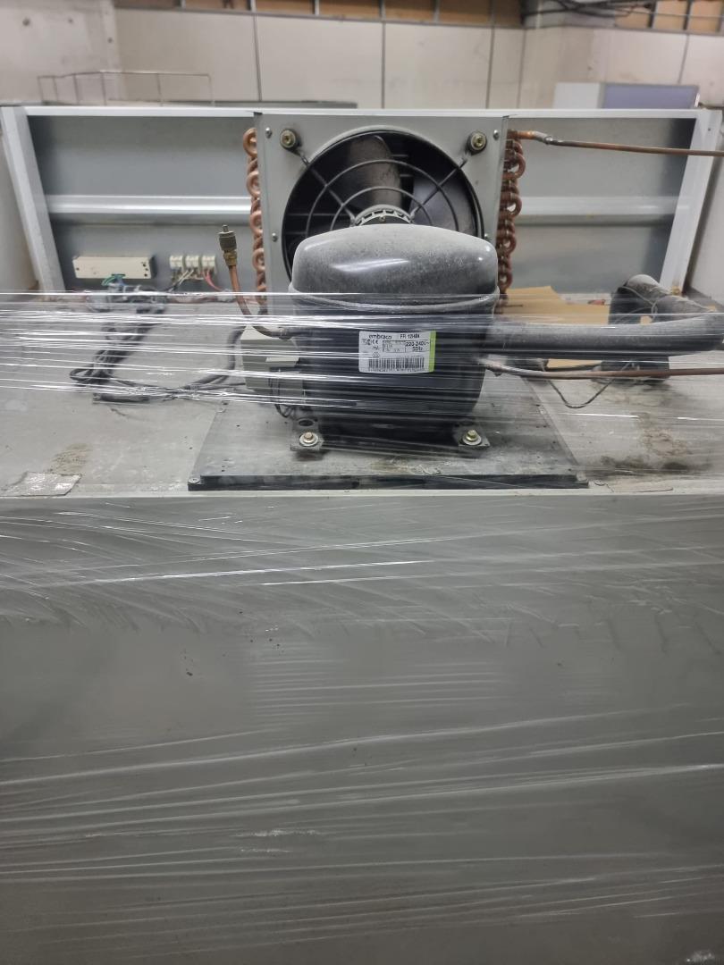 Glass Chiller Drinks Display Chiller 2 Glass Door Display Chiller - Lai ...