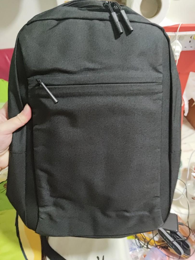 Honor laptop backpack, Men's Fashion, Bags, Backpacks on Carousell