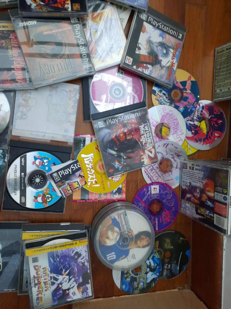 Mix of games 1sgd each CD playstation 1 : 50 games 25 games sega saturn ...