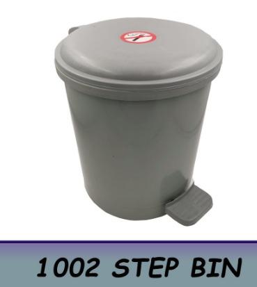 Plastic Step Bin, Furniture & Home Living, Cleaning & Homecare Supplies ...
