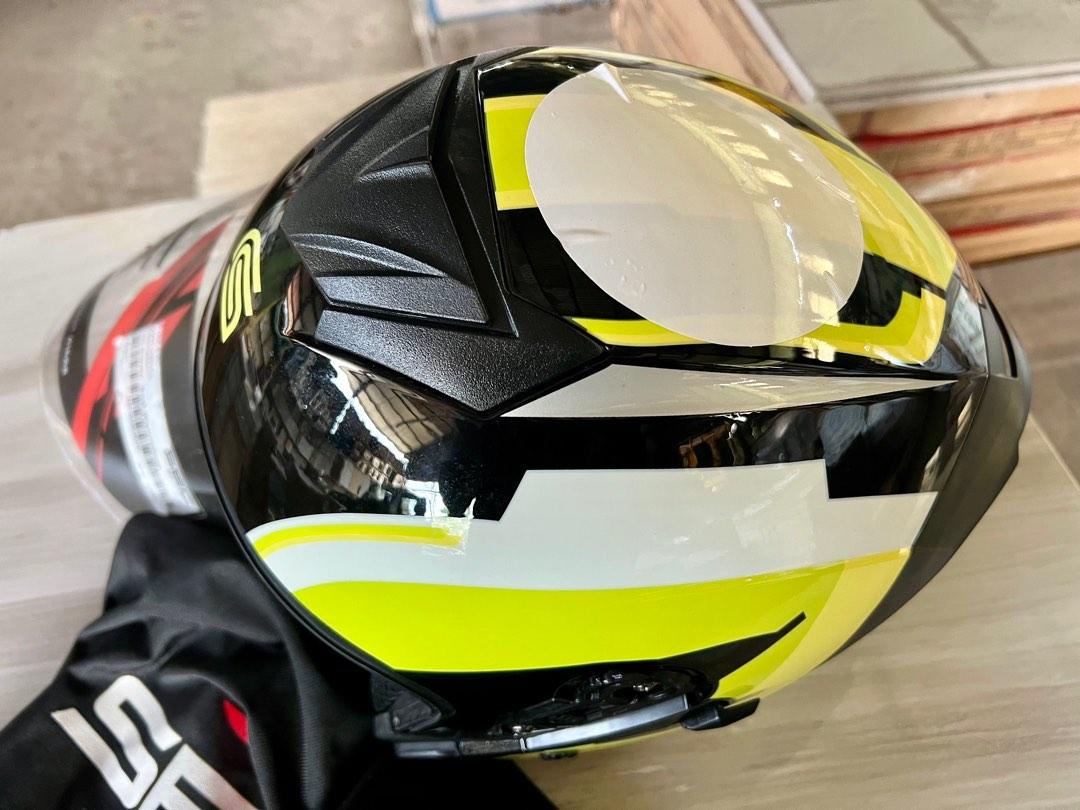 Sec Border break Helmet Large, Motorbikes, Motorbike Parts ...