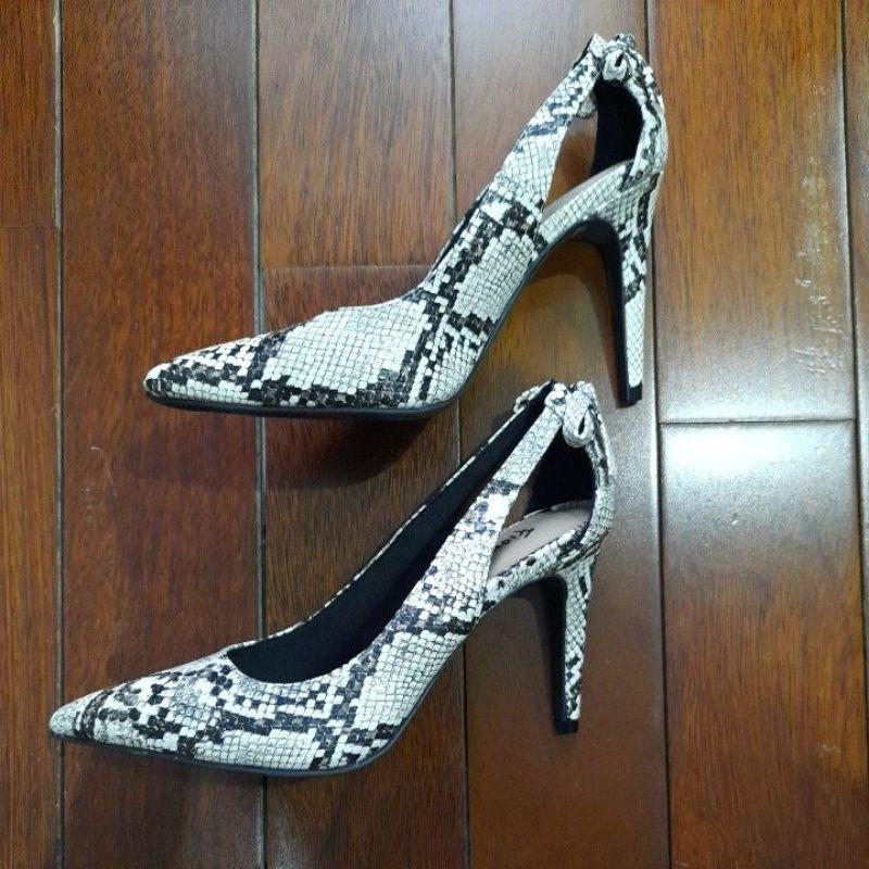 Sepatu High Heels Pesta Motif Ular, Fesyen Wanita, Sepatu di Carousell