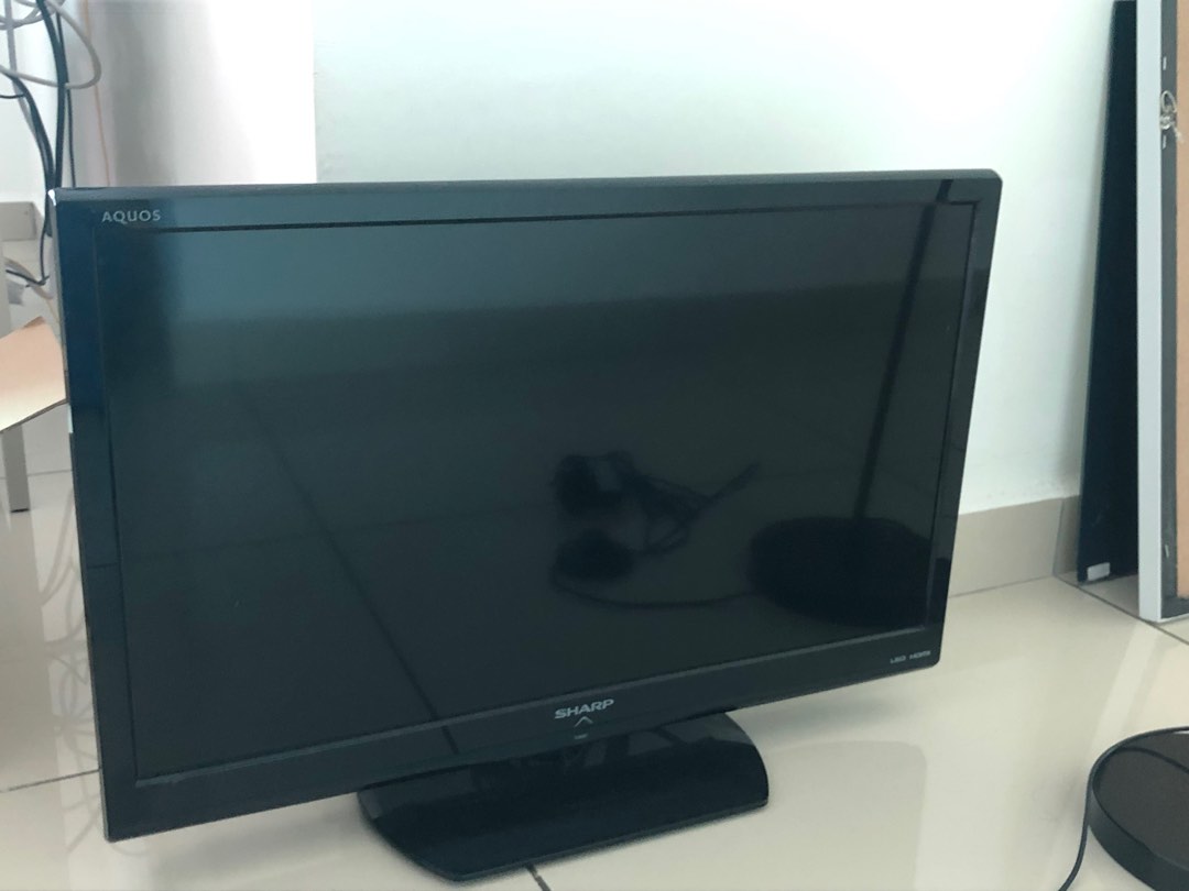 Sharp LED 24inch, TV & Home Appliances, TV & Entertainment, TV on Carousell