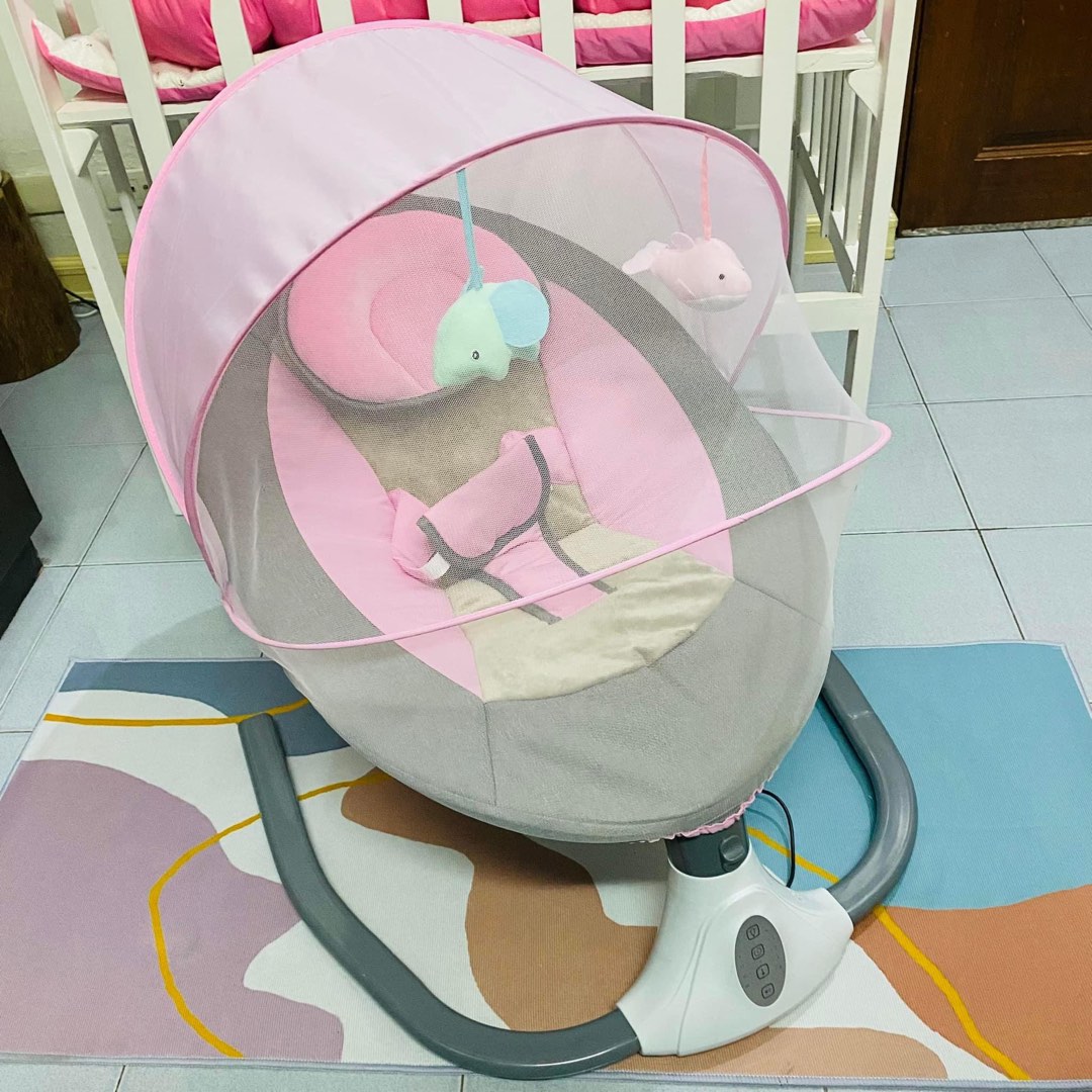 Smart Automatic Baby Rocking Chair, Babies & Kids, Baby Nursery & Kids ...