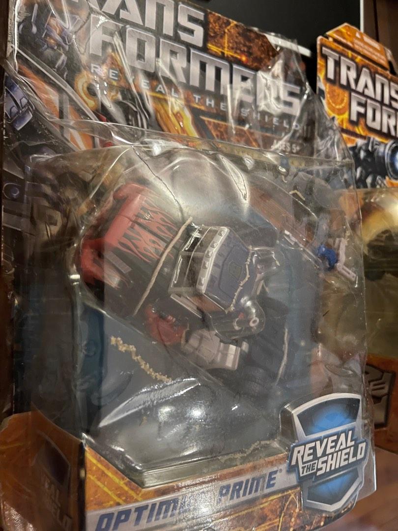 Transformers Reveal the Shield Optimus Prime + Hunt for Decepticons ...