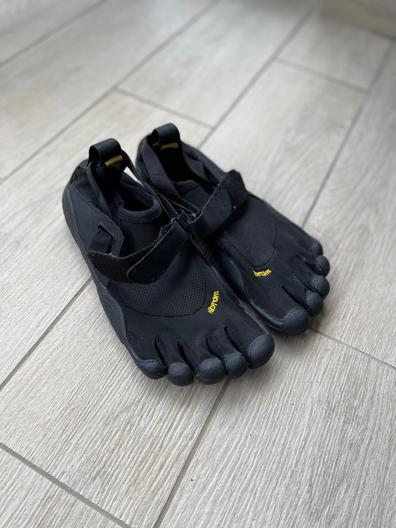Vibram 5 finger shoes, Women's Fashion, Footwear, Sneakers on Carousell