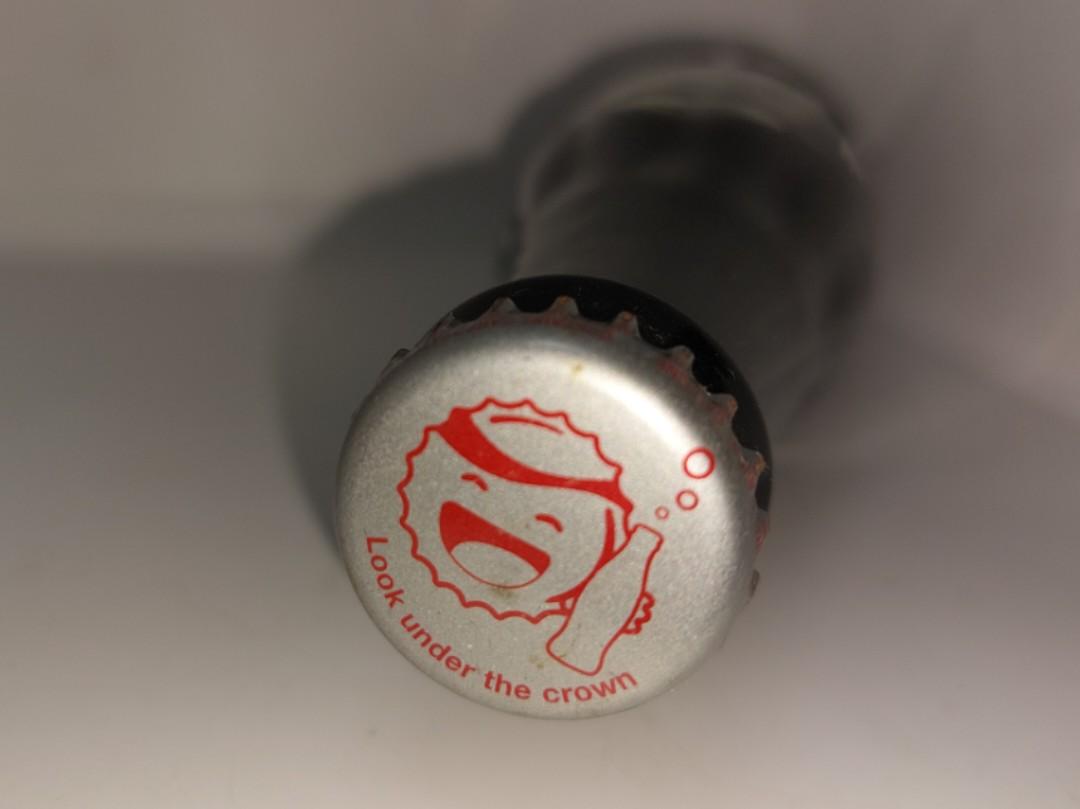 2016 Coca Cola Coke Collectible White Acl Script 237 Ml 8 Oz With Emoticon Share A Coke Crown