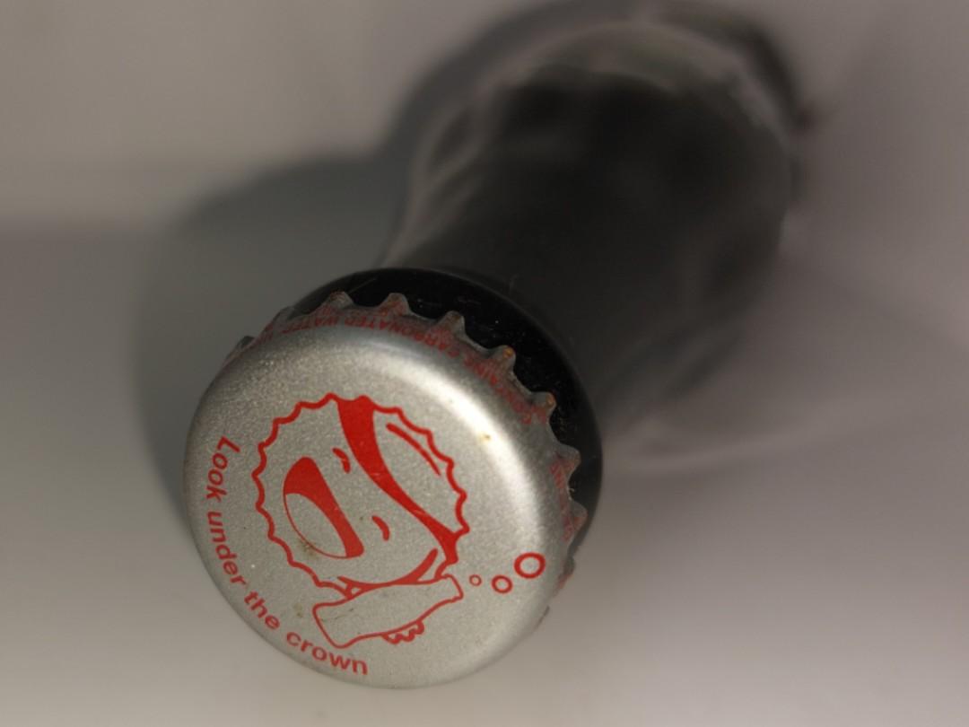 2016 Coca Cola Coke Collectible White Acl Script 237 Ml 8 Oz With Emoticon Share A Coke Crown