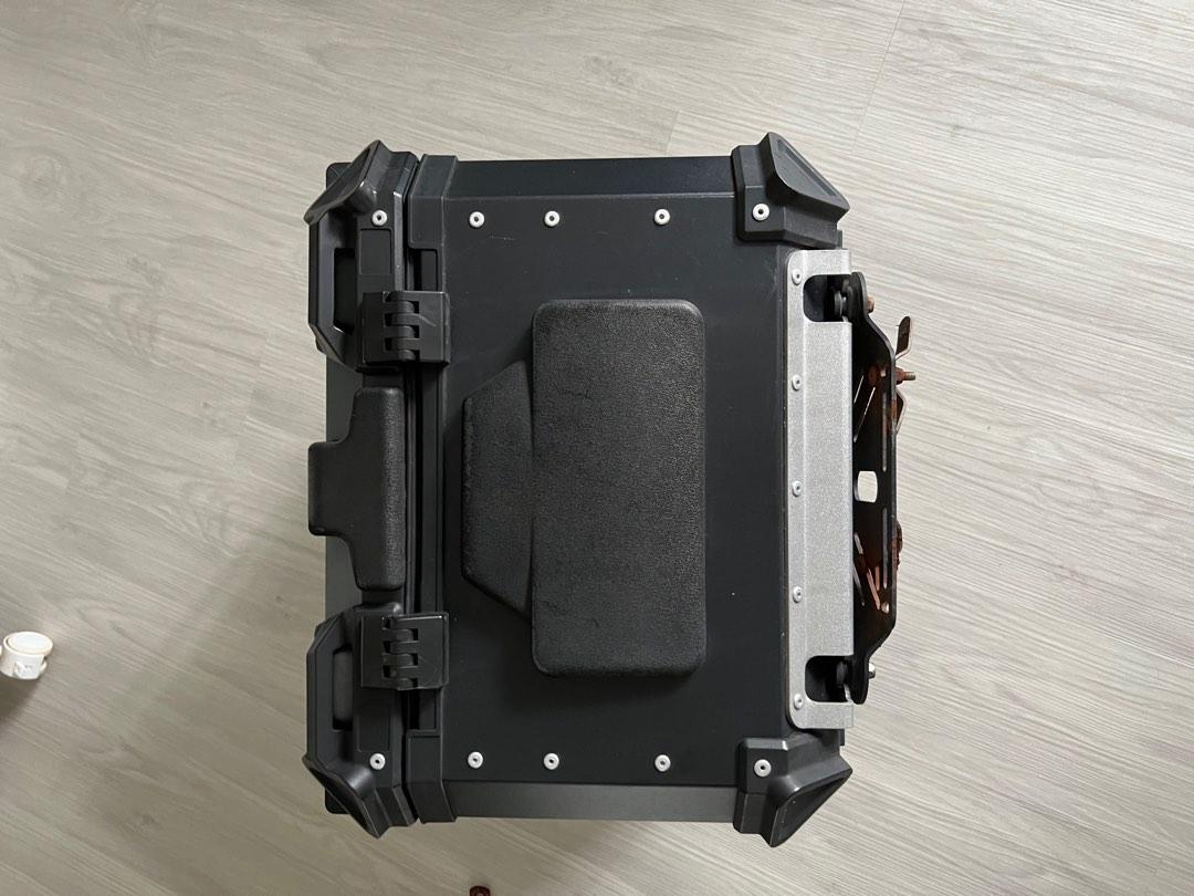 45L Top box, Motorcycles, Motorcycle Accessories on Carousell