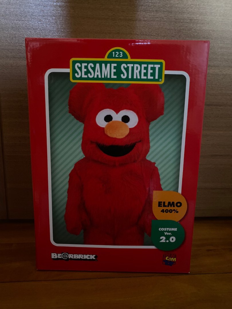 全新靚盒！BE@RBRICK ELMO 400% Costume ver.2.0 bearbrick, 興趣及遊戲, 玩具 & 遊戲類 - Carousell