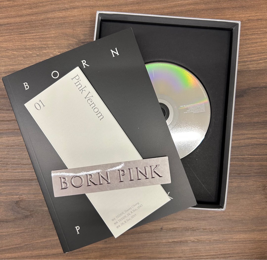 BLACKPINK born pink album (grey ver), 興趣及遊戲, 音樂、樂器 & 配件, 音樂與媒體 - CD 及 ...