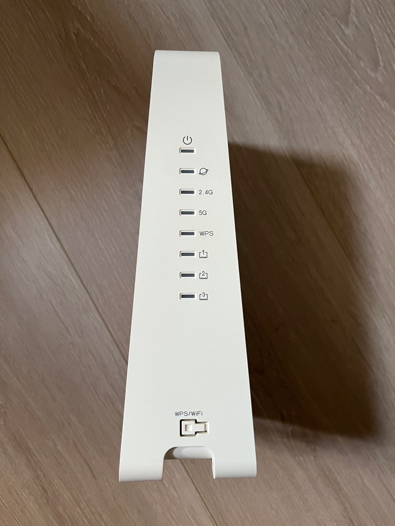CMHK One Gateway WiFi Router GS2210, 電腦＆科技, 電腦周邊及配件, Wifi及上網相關產品 ...