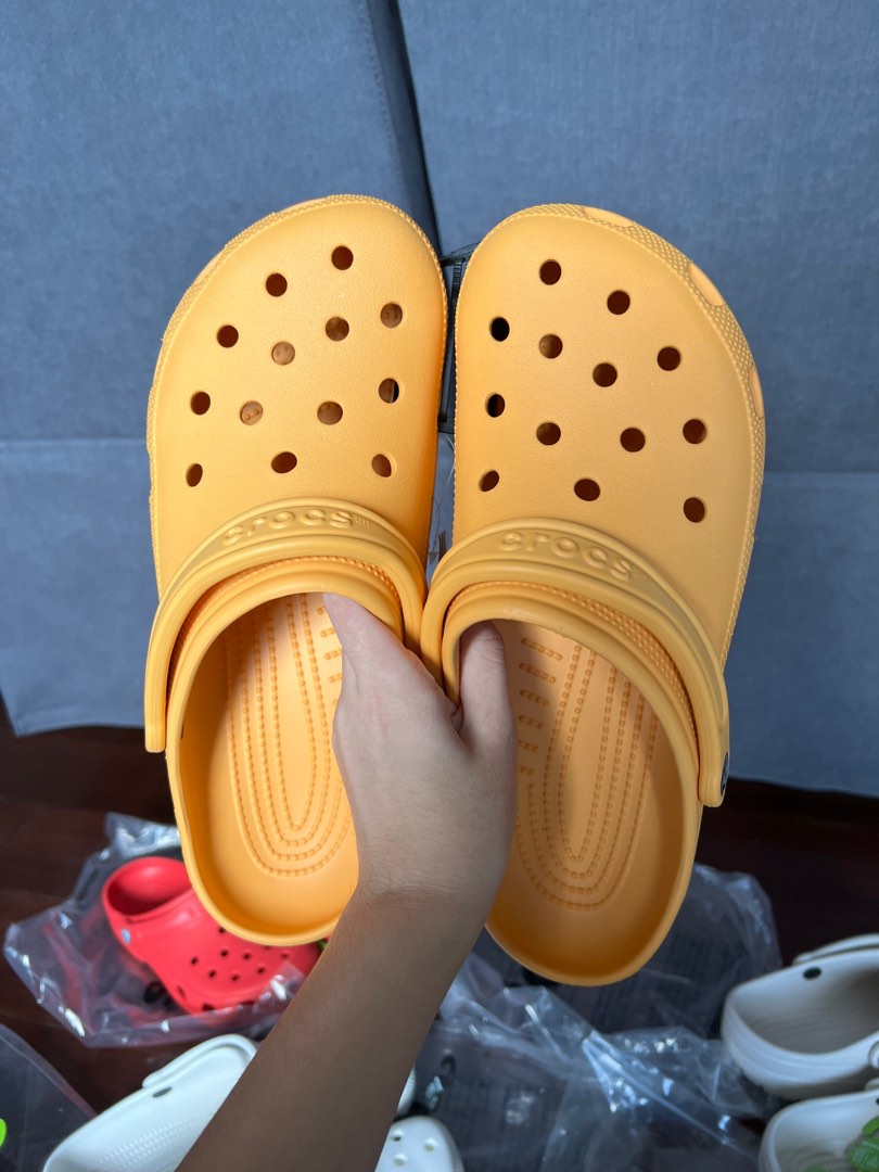 Crocs original 100% cheaper than mall price, Women's Fashion, Footwear ...