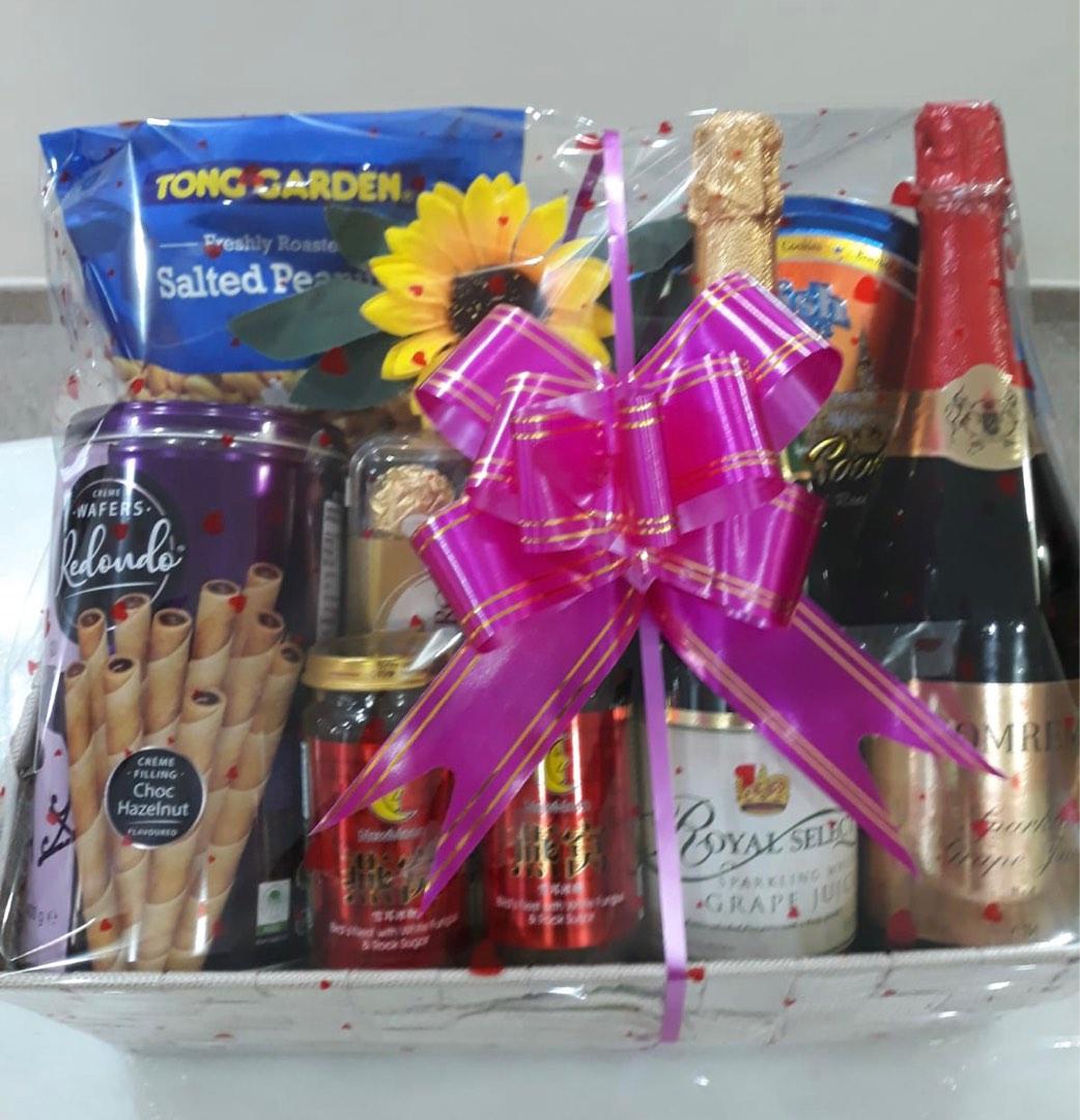All occasions Gift hamper / Surprise Gifts Hamper /Get Well hampers ...