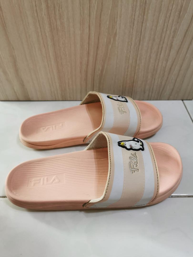 FILA MOOMIN PEACH SLIDERS, Women's Fashion, Footwear, Flipflops and ...