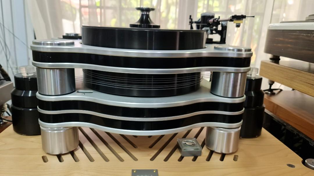 Hanss T60 Turntable, Audio, Other Audio Equipment on Carousell