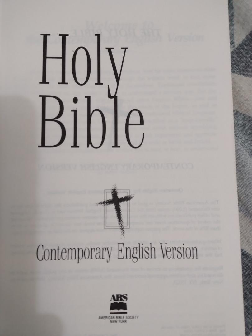 Holy Bible Contemporary English Version 1995, Hobbies & Toys, Books ...