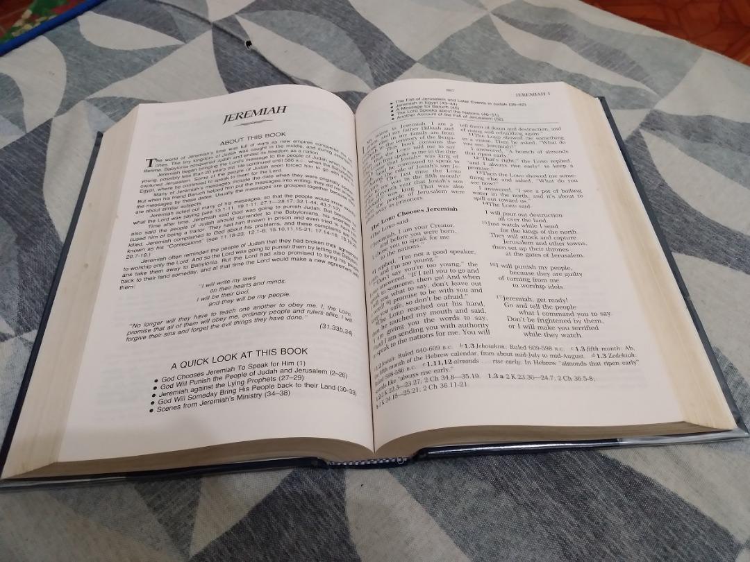 Holy Bible Contemporary English Version 1995, Hobbies & Toys, Books ...