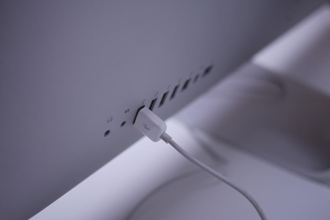 iMac 27 inch, 2010 Model, Computers & Tech, Desktops on Carousell