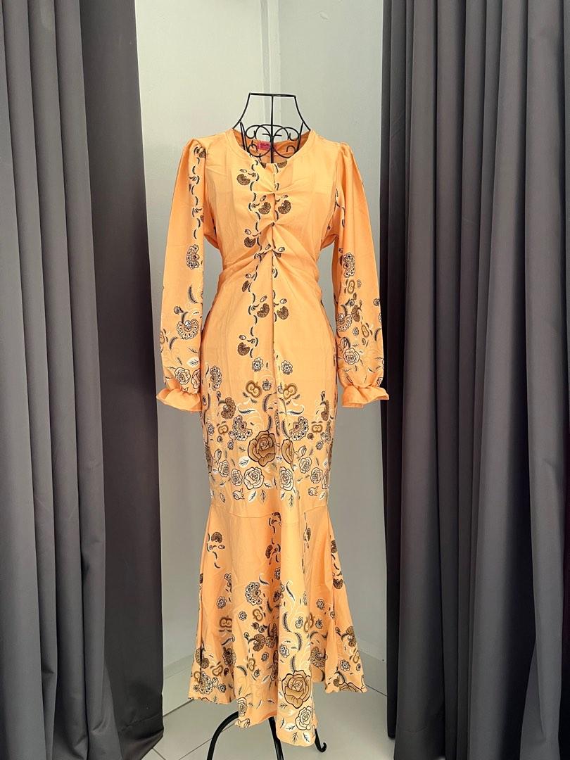 Mermaid dress corak batik (kain mango), Women's Fashion, Muslimah ...