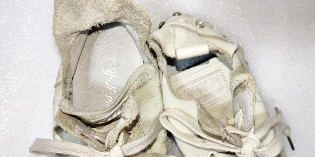 Mimic CONVERSE white shoes with diamond studds at the back, Women's ...