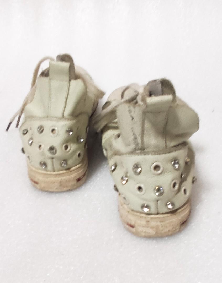 Mimic CONVERSE white shoes with diamond studds at the back, Women's ...