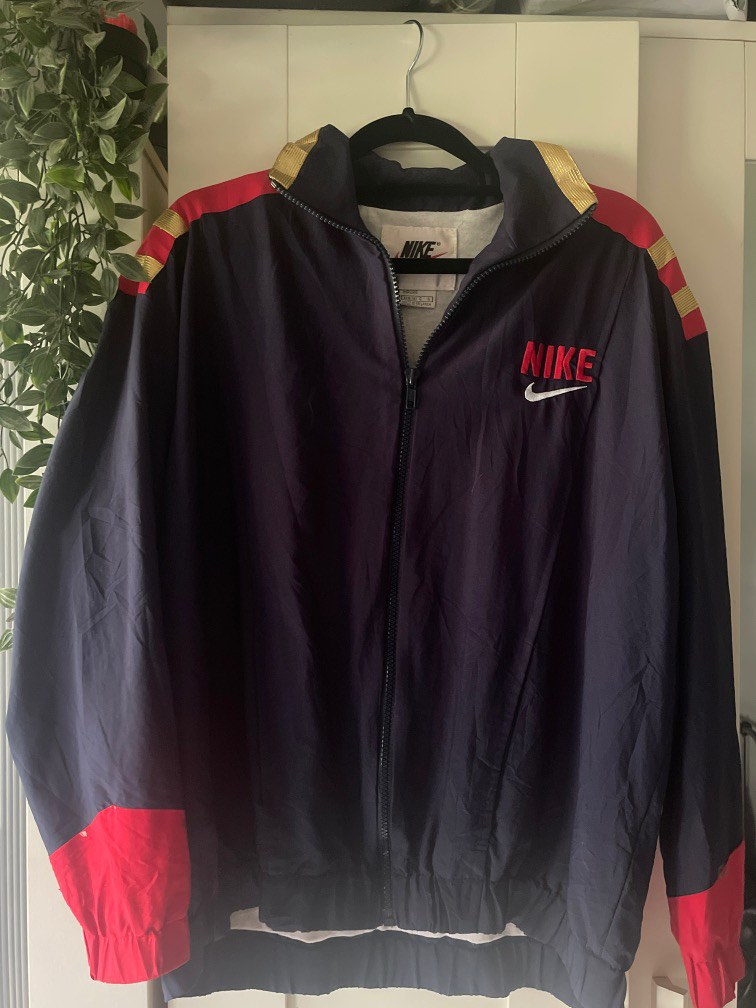Nike Vintage Jacket, Men's Fashion, Coats, Jackets and Outerwear on ...