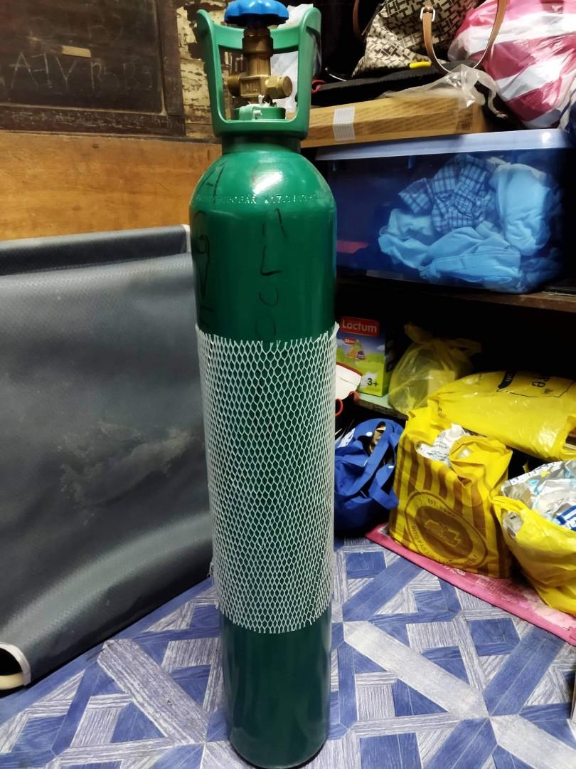 Oxygen tank 20lbs w/out regulator tank only,2300 n lng Po,call me ...