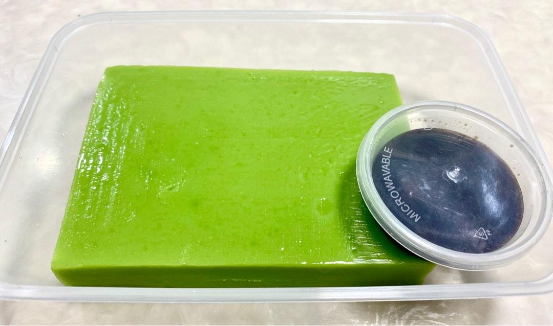 Pandan Kee Ya Kueh/ Alkaline Rice Cake 斑斓碱水糕, Food & Drinks, Homemade ...