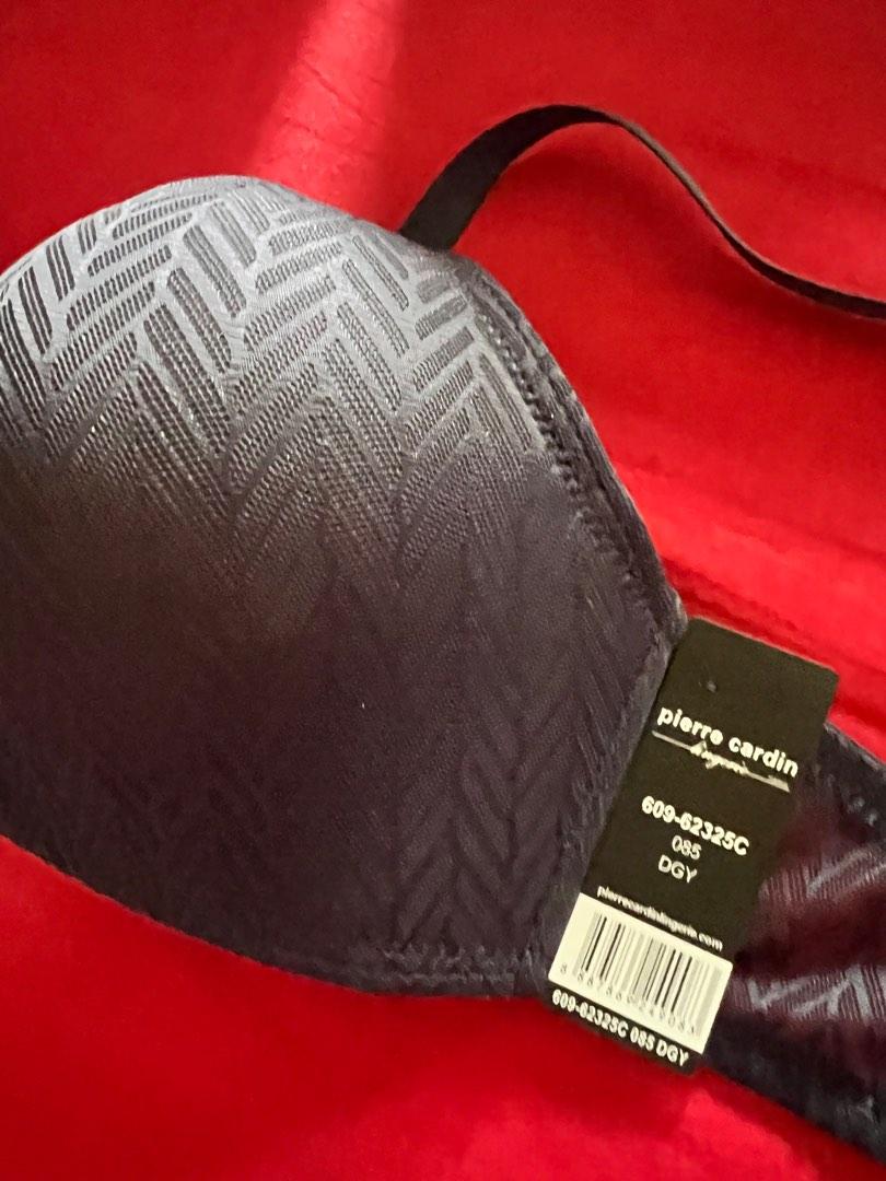 Pierre Cardin Wireless Bra, Women's Fashion, New Undergarments ...