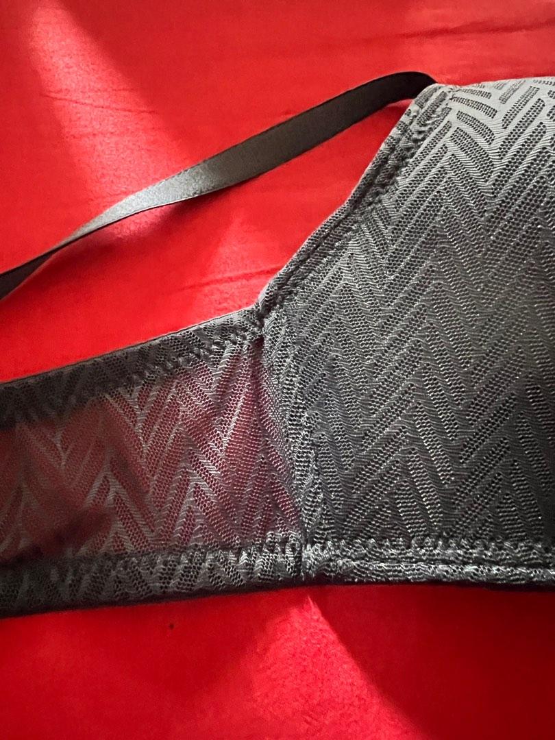 Pierre Cardin Wireless Bra, Women's Fashion, New Undergarments ...
