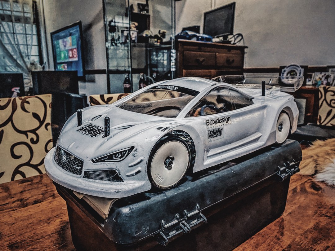 RC TOURING CAR, Hobbies & Toys, Toys & Games on Carousell