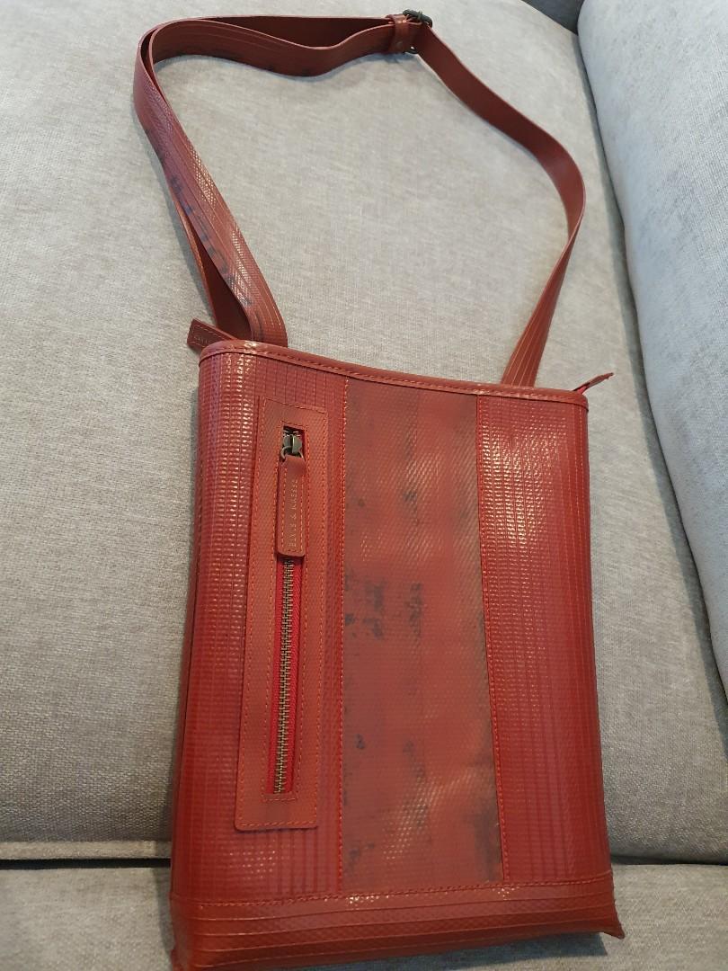 Reporter Bag from Elvis & Kresse | made from upcycled firehouse and ...