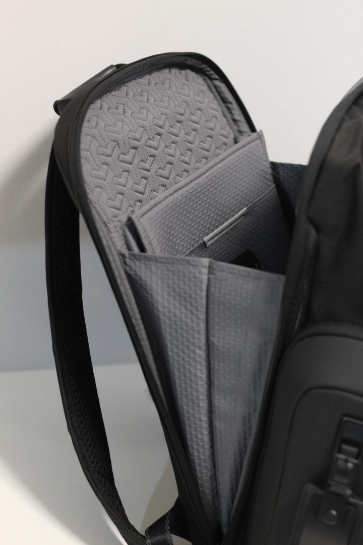 Retail $1040 - Tumi 2325001D - Esports Pro Large Backpack / 18" laptop ...