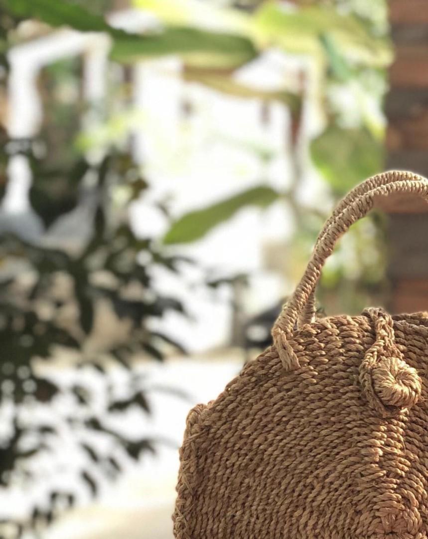 Round Abaca Bag (small), Women's Fashion, Bags & Wallets, Beach Bags on ...