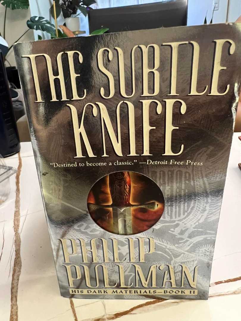 The Subtle Knife - Philip Pullman, Hobbies & Toys, Books & Magazines ...