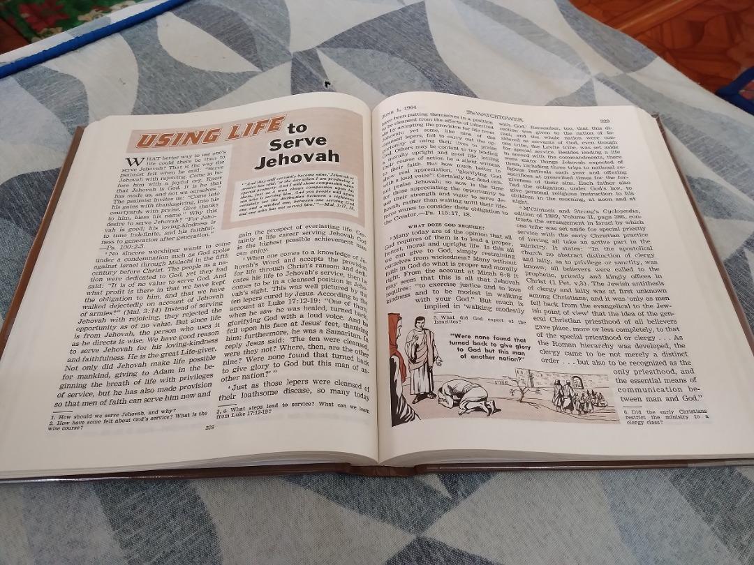 The Watchtower: Announcing Jehovah's Kingdom 1964, Hobbies & Toys ...